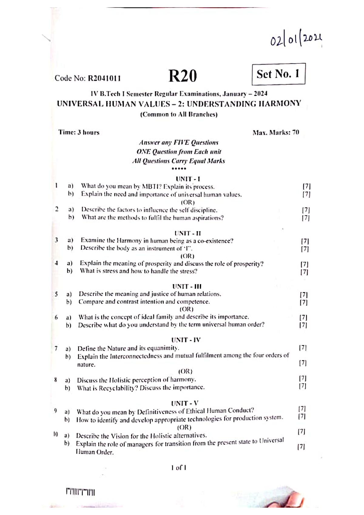 Uhv 4 1 questions papers - Code No: R2041011 R20 Set No. 1 IV B I ...