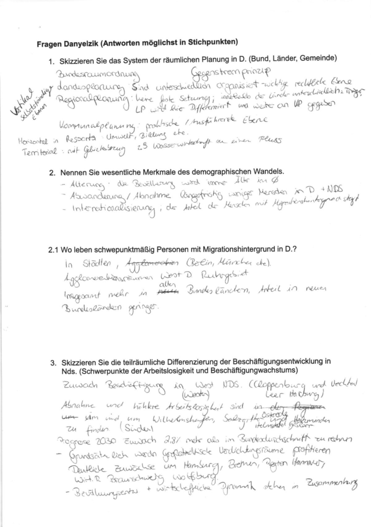 SLR Klausurfragen - Fragen Danyelzik (Antworten möglichst in Stichpunkten) 1. Skizzieren sie das ...